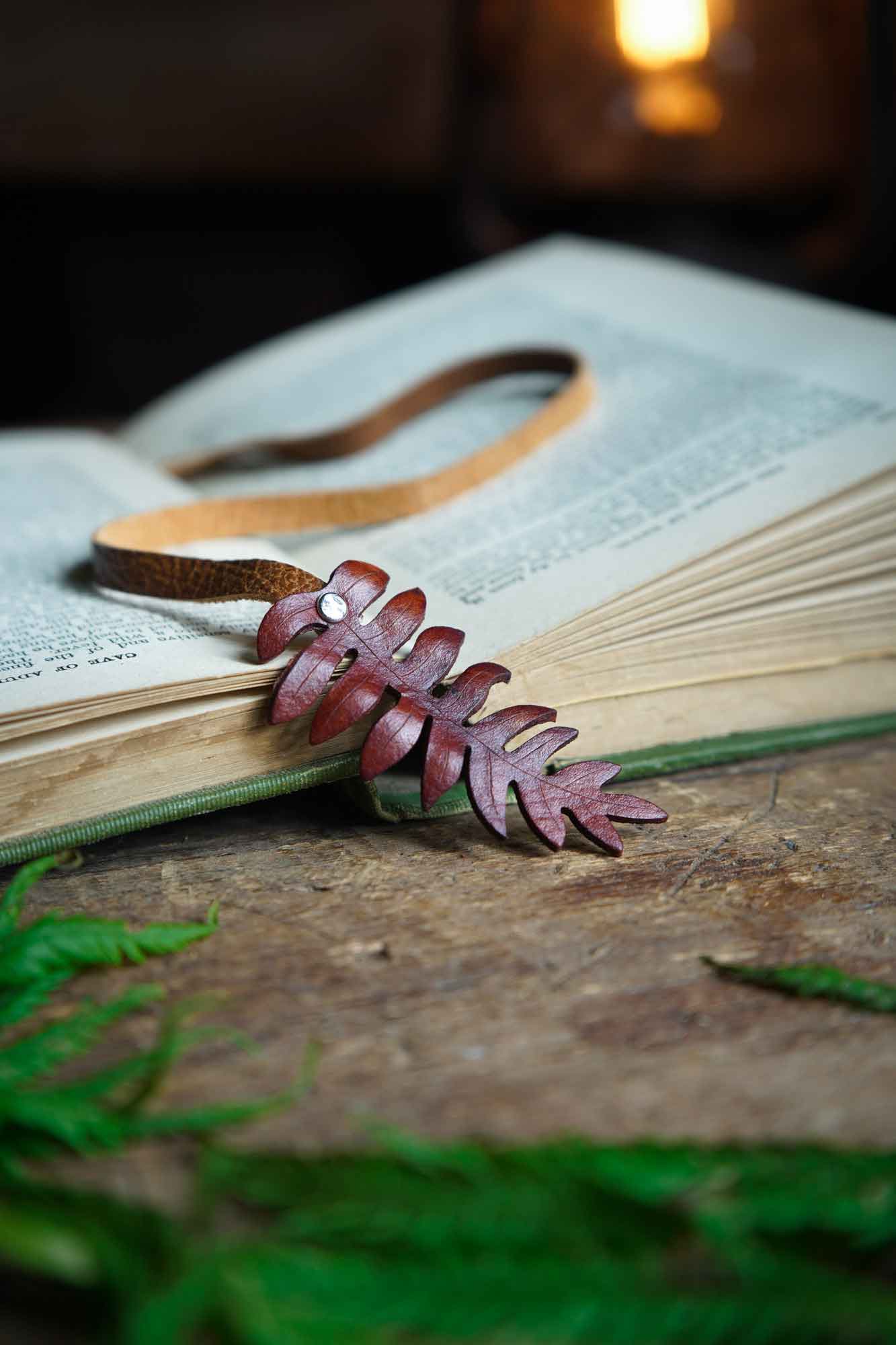 Fern Bookmark Brown - Recycled Leather Bookmarks - Hammerthreads