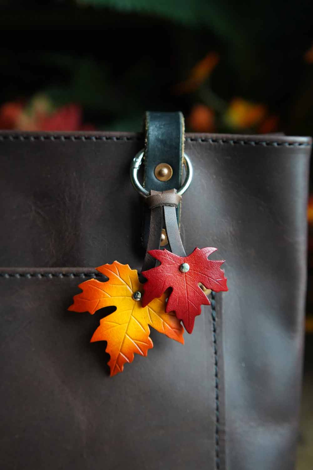 Sugar Maple Leaf Leather Bag Charm Small - Made In Canada – Hammerthreads