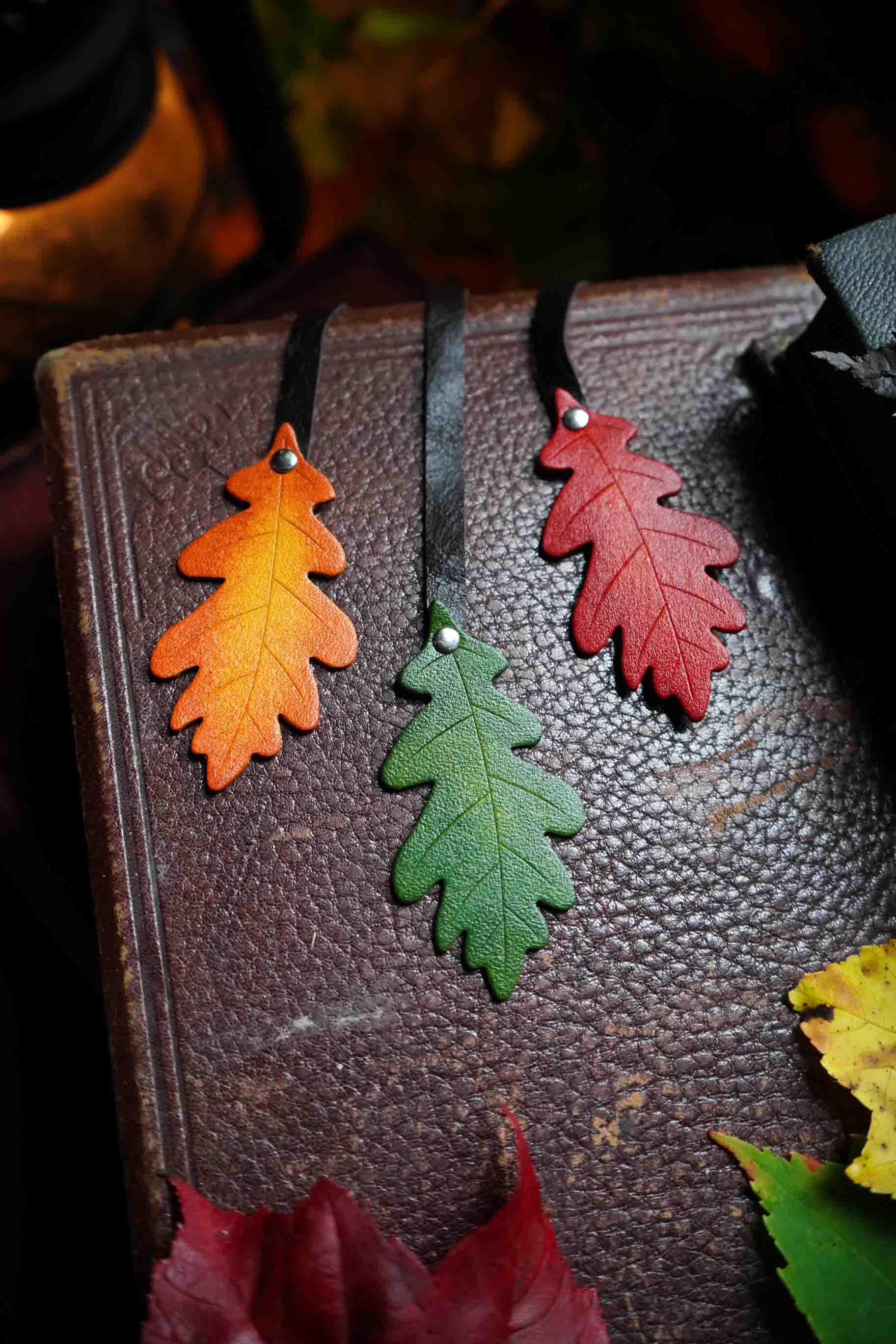 Oak Leaf Bookmark - Large Edition - Hammerthreads