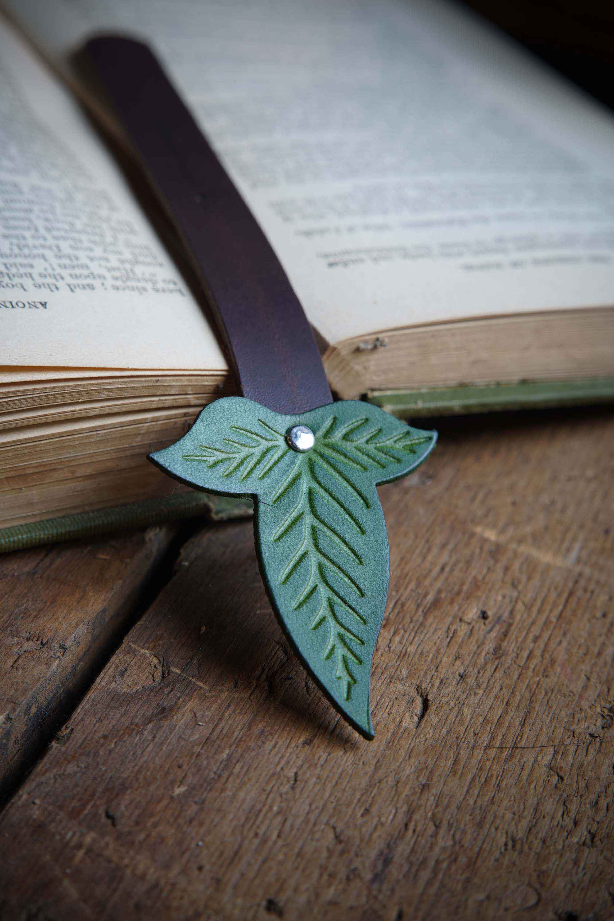 Personalized Leather Elven Leaf Bookmark - Made In Canada – Hammerthreads